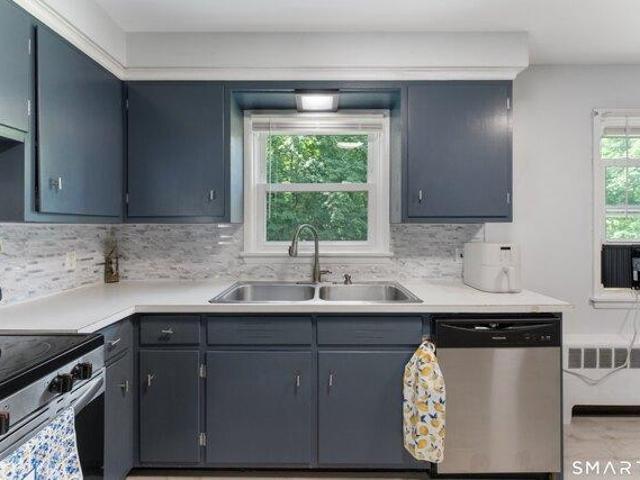 house with 4 bedroom, Norwich CT DS104298732