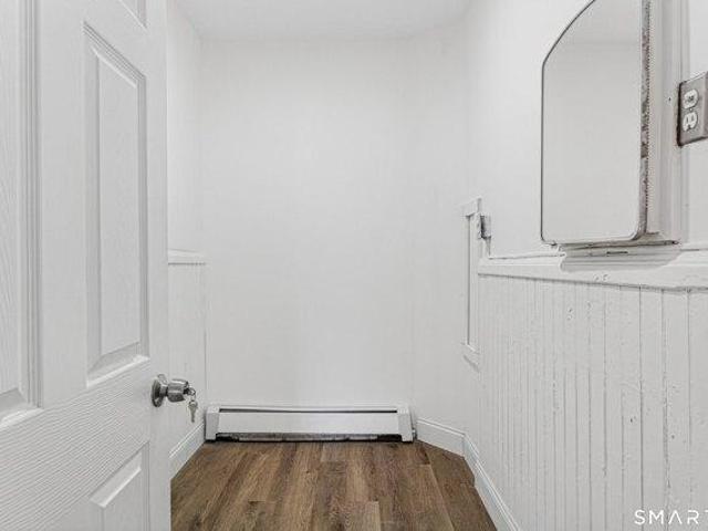 house with 4 bedroom, Norwich CT ES105207645