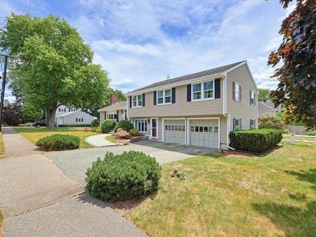 house with 4 bedroom, Norwood MA DS104009188