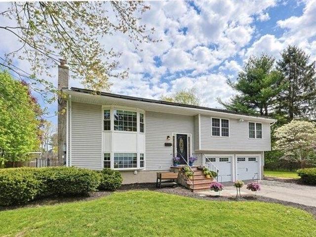 house with 4 bedroom, Norwood MA DS102727377