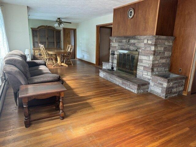 house with 4 bedroom, Norwood MA ES104010970