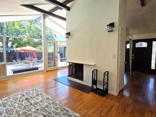 house with 4 bedroom, Norwood MA ES105117391