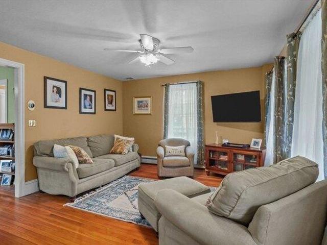 house with 4 bedroom, Norwood MA ES105229030