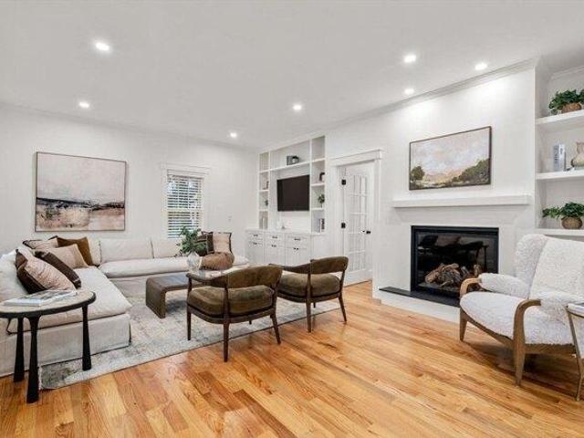 house with 4 bedroom, Norwood MA ES103036675