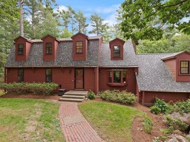 house with 4 bedroom, Norfolk MA DS104152722