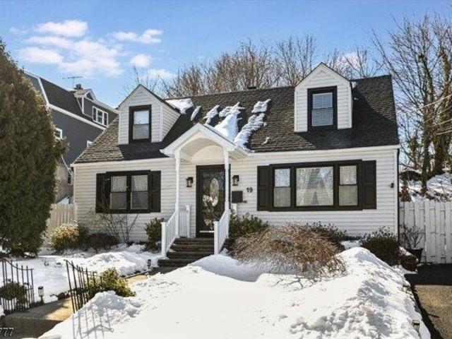 house with 4 bedroom, Nutley NJ DS102256341