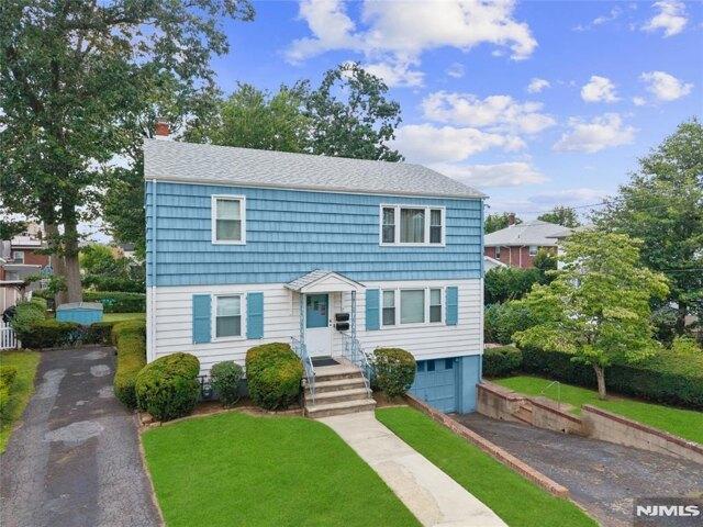 house with 4 bedroom, Nutley NJ DS104409214