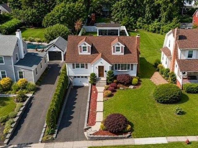 house with 4 bedroom, Nutley NJ ES104233364