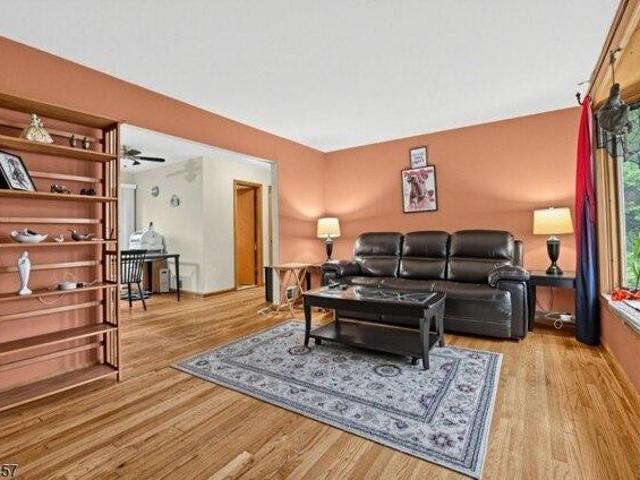 house with 4 bedroom, Nutley NJ ES105610790