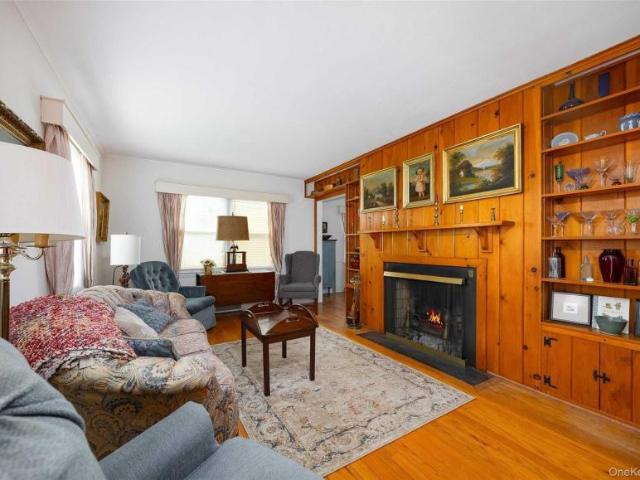house with 4 bedroom, NY NY DS102245571