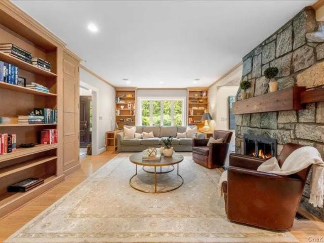 house with 4 bedroom, NY NY DS102700832