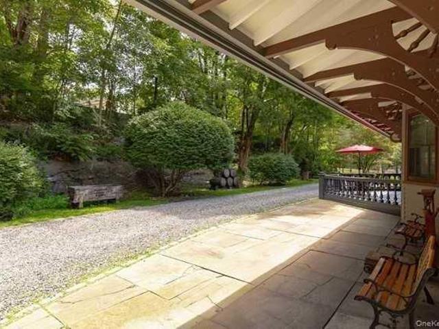 house with 4 bedroom, NY NY ES99117308