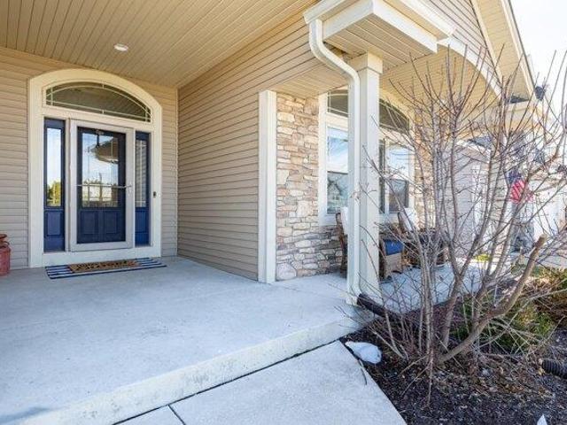 house with 4 bedroom, Oconomowoc WI ES103501464