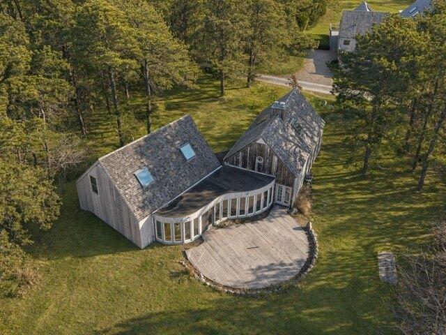 house with 4 bedroom, Oak Bluffs MA DLS102411368