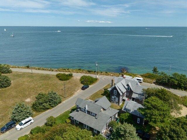 house with 4 bedroom, Oak Bluffs MA DS102121186