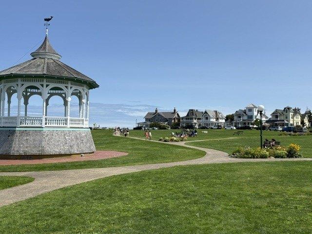 house with 4 bedroom, Oak Bluffs MA ES105093469