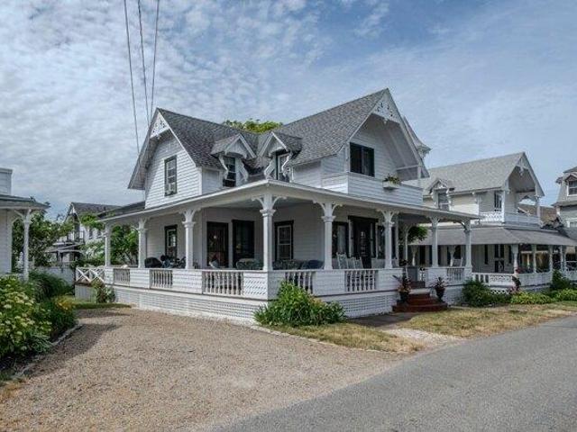 house with 4 bedroom, Oak Bluffs MA ES105093695