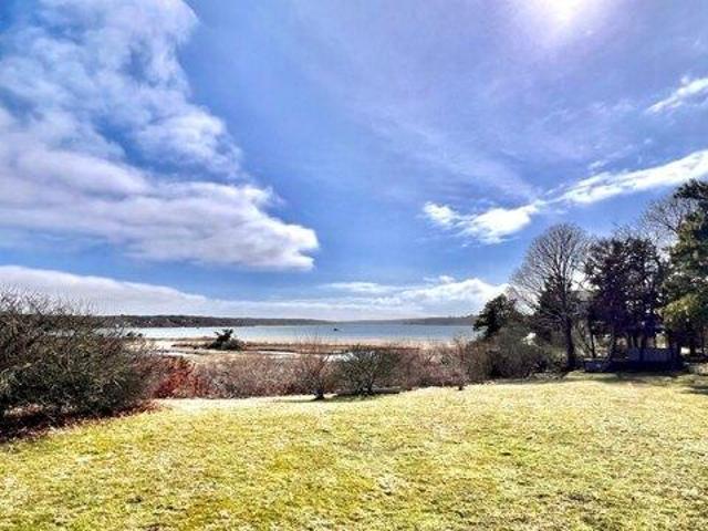 house with 4 bedroom, Oak Bluffs MA ES105231391