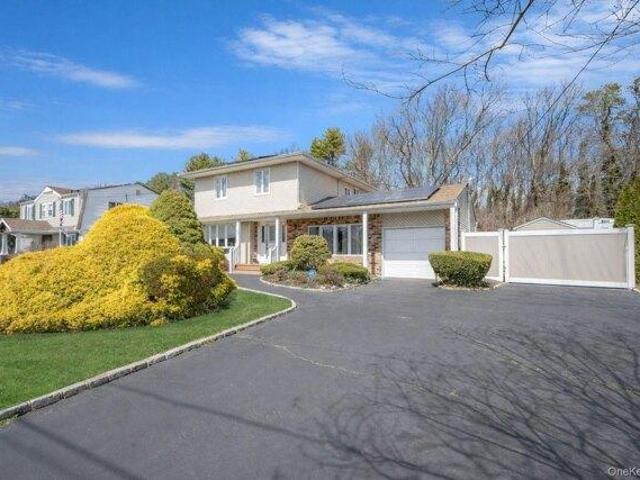 house with 4 bedroom, Oakdale NY ES103627184