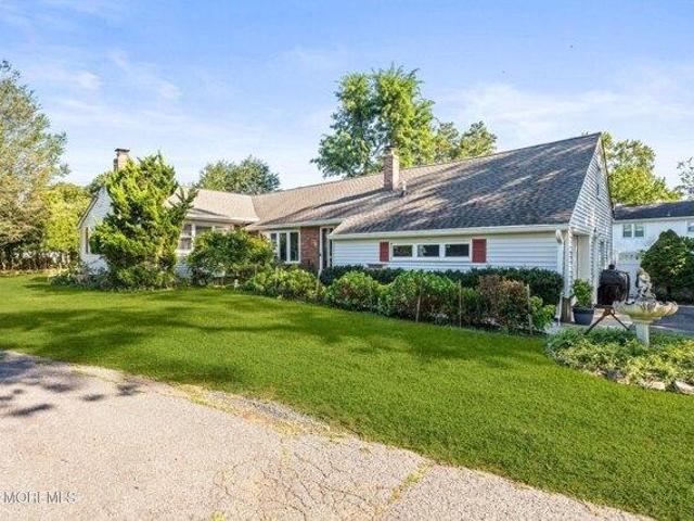 house with 4 bedroom, Oakhurst NJ DS102585216