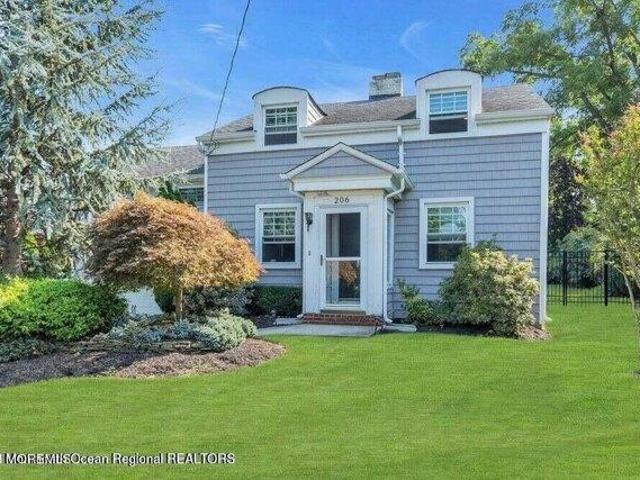 house with 4 bedroom, Oakhurst NJ DS102825898