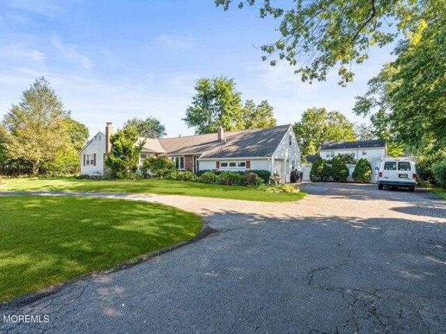house with 4 bedroom, Oakhurst NJ ES104832161