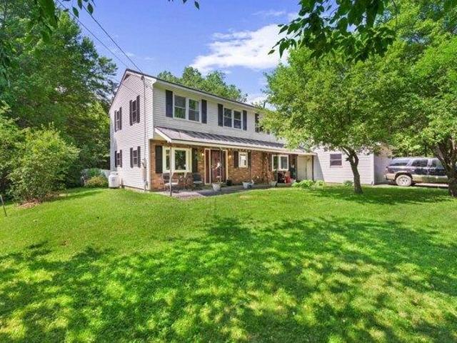 house with 4 bedroom, Oakland ME ES104265217