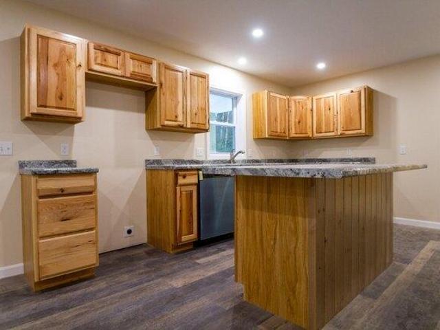 house with 4 bedroom, Oakland ME ES105160856