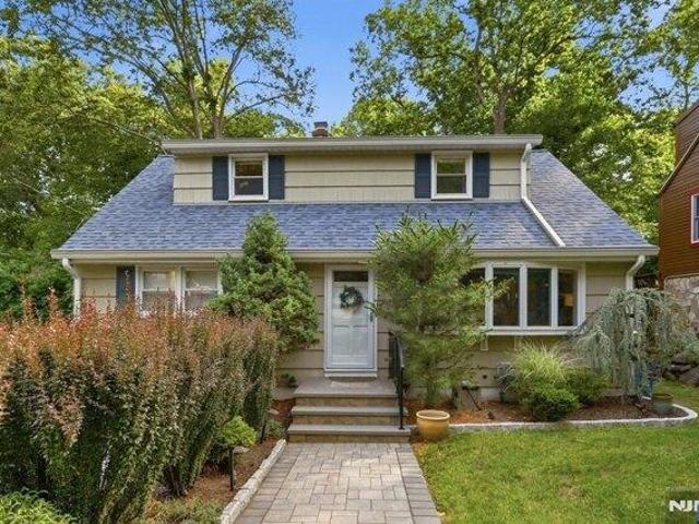 house with 4 bedroom, Oakland NJ DS104409673