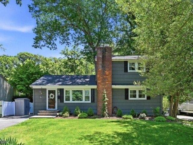 house with 4 bedroom, Oakland NJ ES104236488