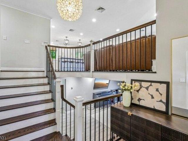 house with 4 bedroom, Oakland NJ ES104373635