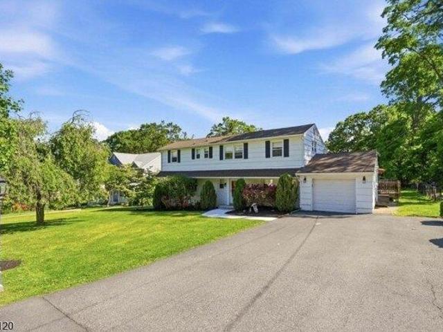house with 4 bedroom, Oakland NJ ES104406379