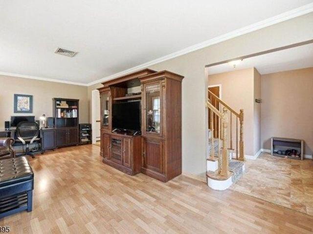 house with 4 bedroom, Oakland NJ ES104848555