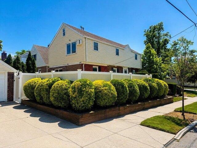 house with 4 bedroom, Oakland Gardens NY DS103627728
