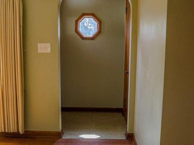 house with 4 bedroom, Oil City PA ES104905760