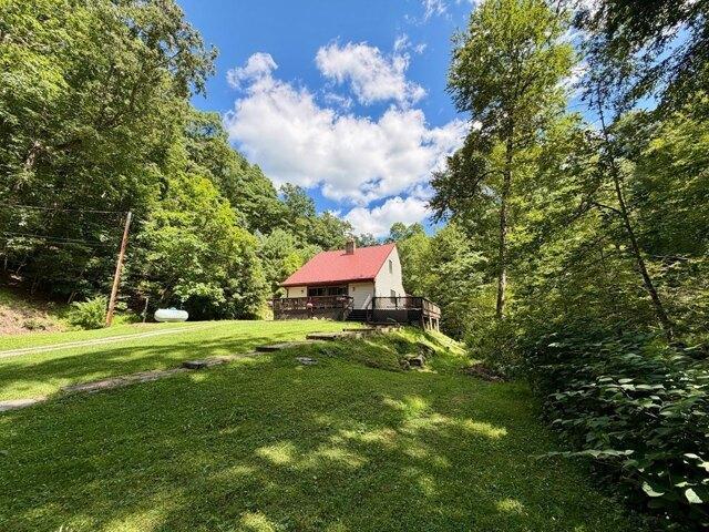 house with 4 bedroom, Oil City PA ES104909515