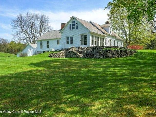 house with 4 bedroom, Old Chatham NY ES103604983
