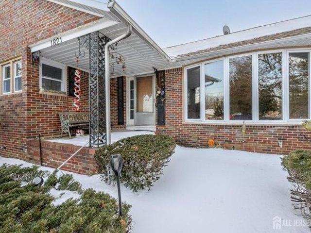 house with 4 bedroom, Old Bridge NJ DLS101659404