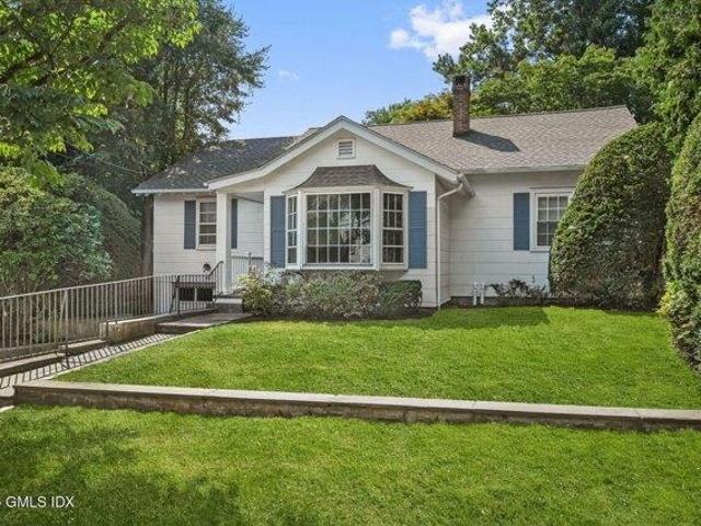 house with 4 bedroom, Old Greenwich CT ES104409100