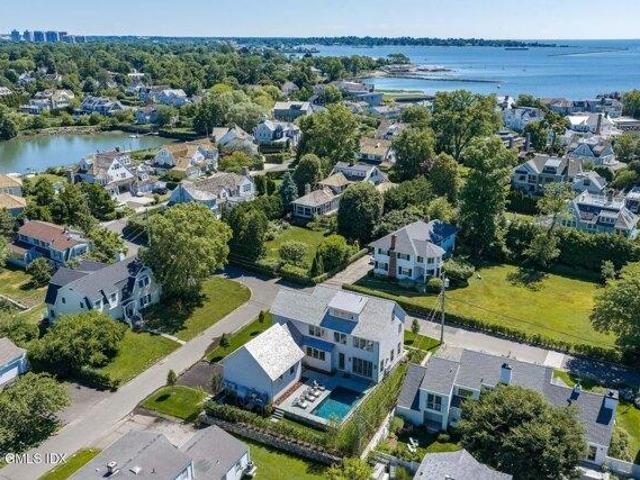 house with 4 bedroom, Old Greenwich CT ES105142758