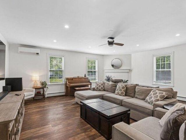 house with 4 bedroom, Old Orchard Beach ME ES103071921