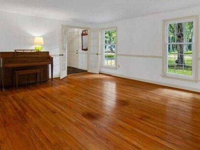 house with 4 bedroom, Old Lyme CT ES105142939
