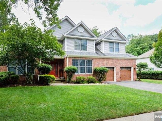 house with 4 bedroom, Old Tappan NJ DLS101660036