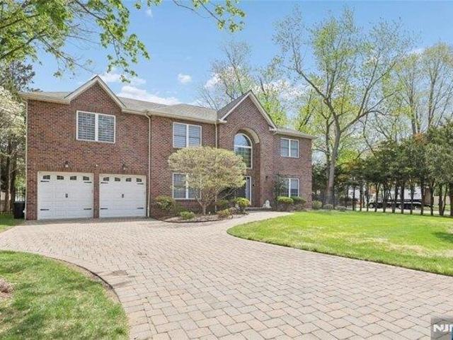 house with 4 bedroom, Old Tappan NJ DLS101629668