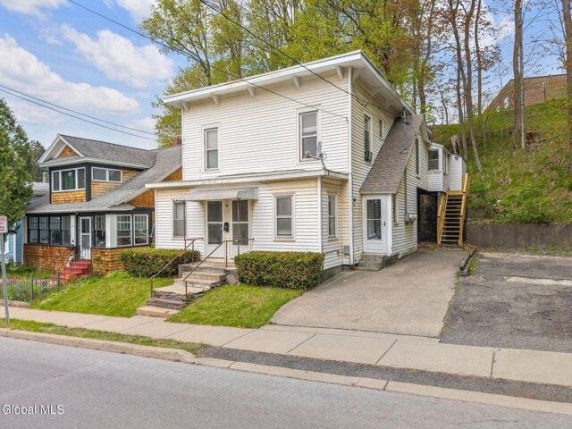 house with 4 bedroom, Oneonta NY ES103628049