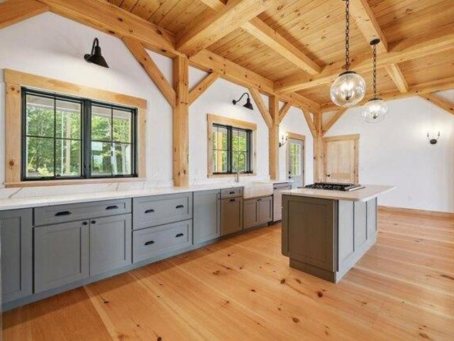 house with 4 bedroom, Ossipee NH ES104351579