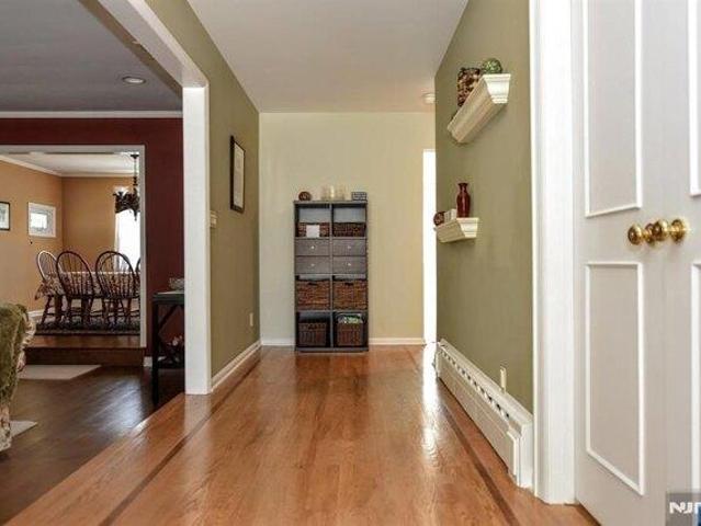 house with 4 bedroom, Oradell NJ ES104852769