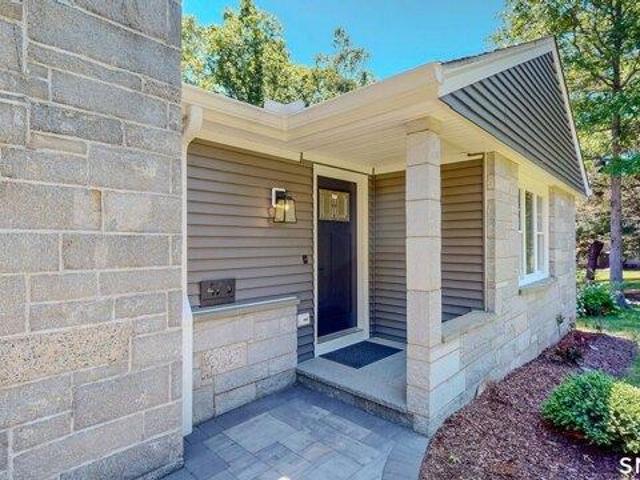 house with 4 bedroom, Orange CT ES104608358