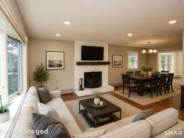 house with 4 bedroom, Orange CT ES105115061