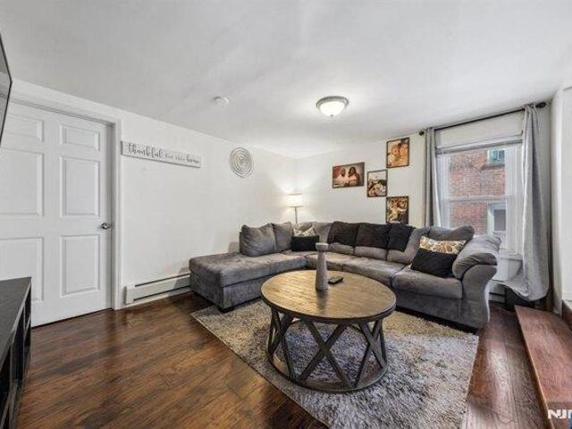 house with 4 bedroom, Orange NJ DS104192064